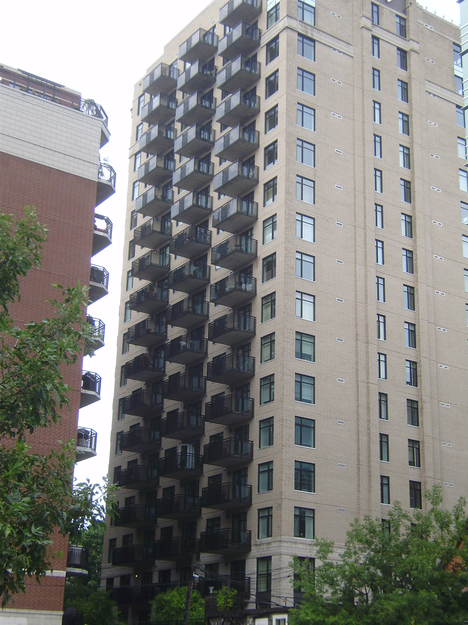 Balconville - West Side Action