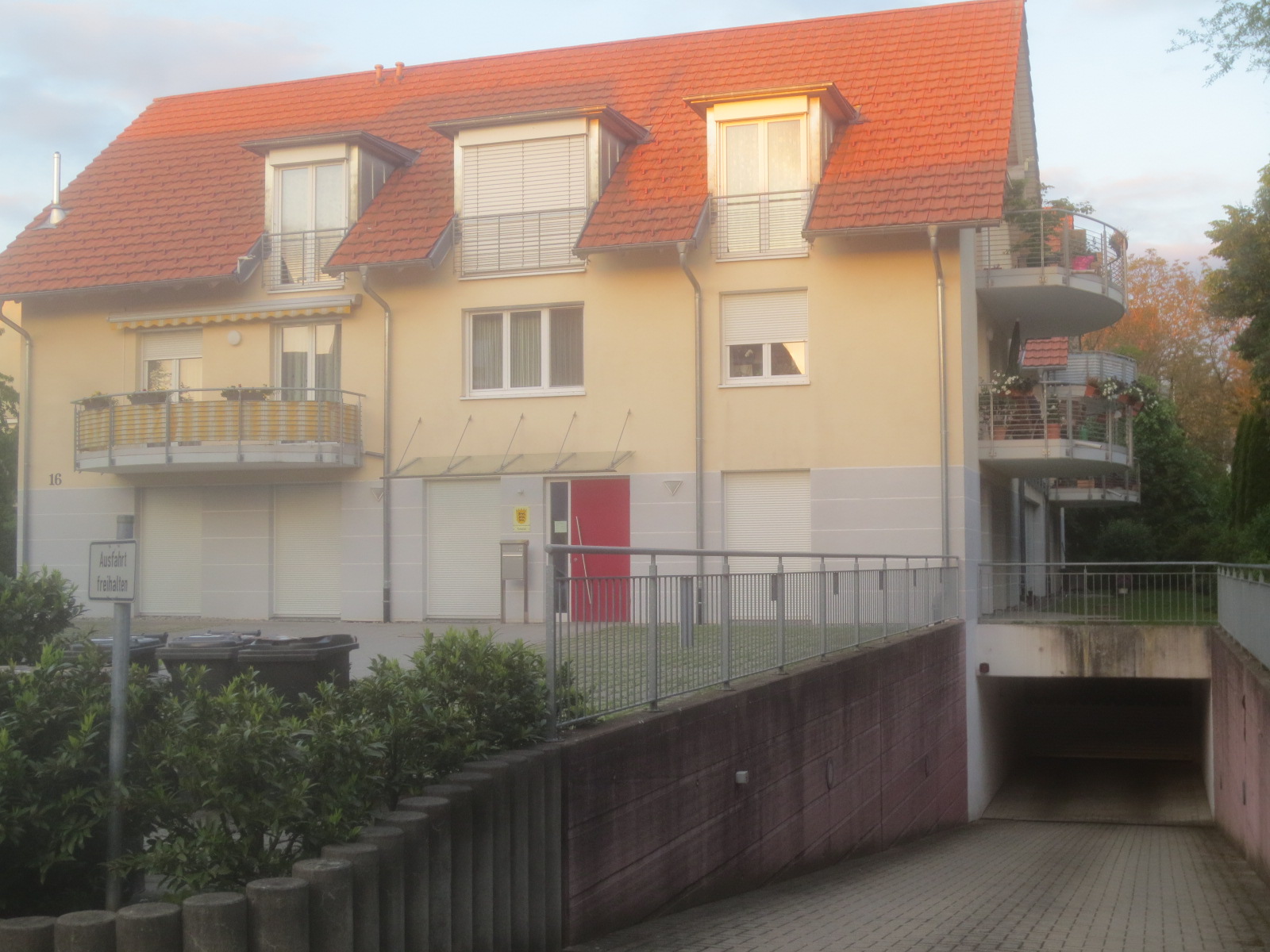 Small town suburbs, the German way - West Side Action